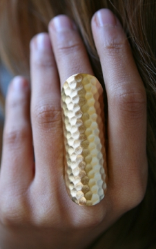 The Sweet Life of Fashion!!!: The "Long Finger" Rings.......