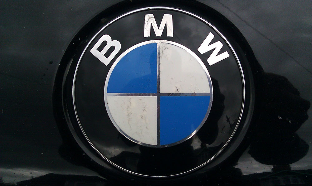 How To Replace BMW E46 Roundel Badges