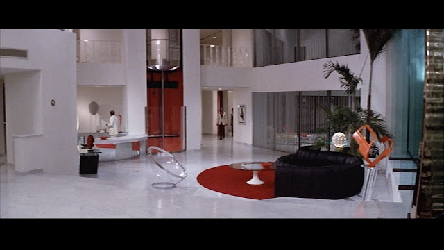 The Style Essentials--Michelle Pfeiffer Takes the Plunge in 1983's ...