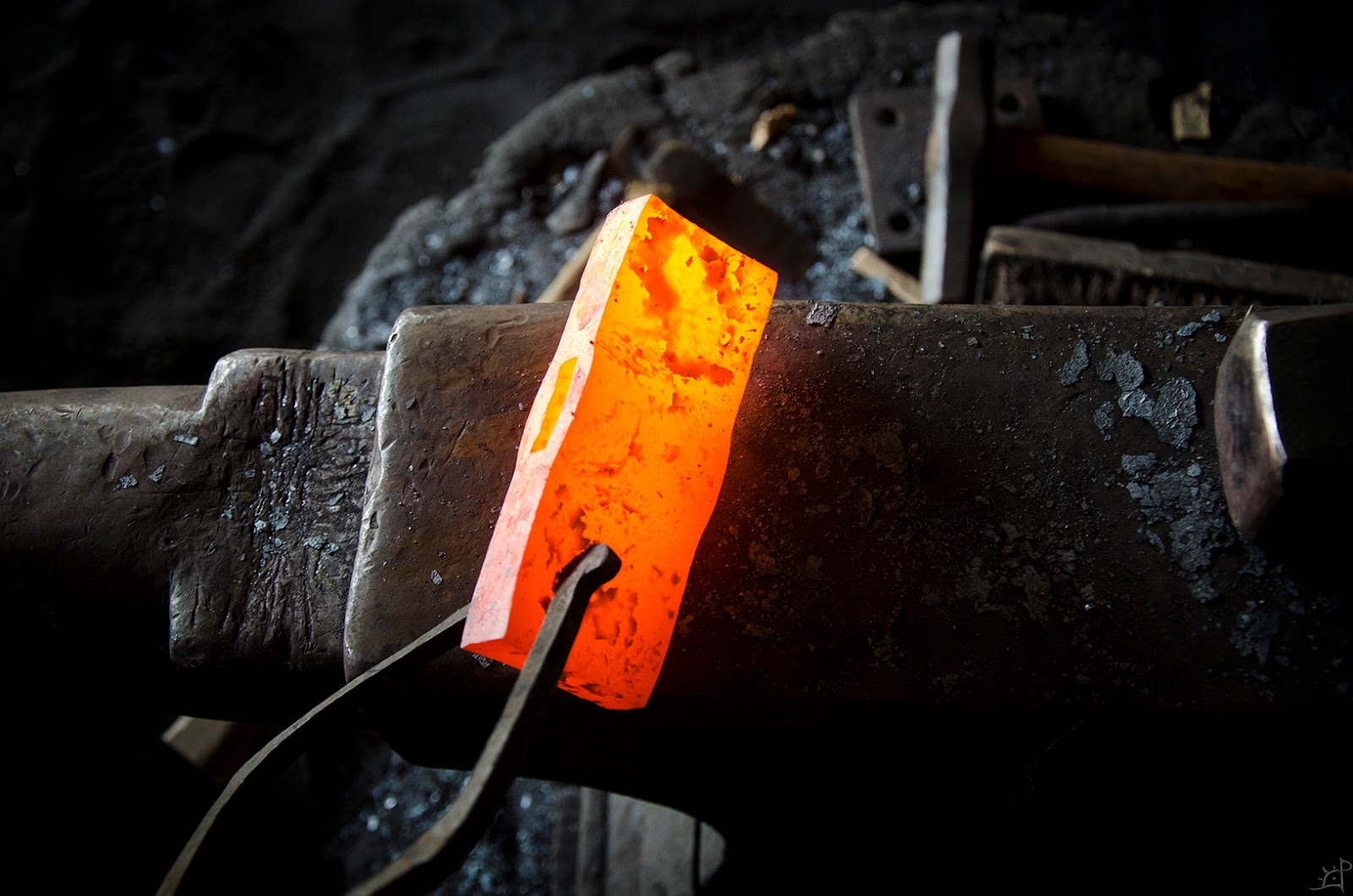 Shards of the Dark Age: Forging a Double Bit Axe