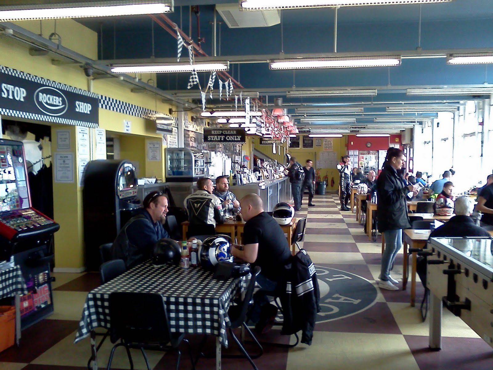 all-around-the-world-so-to-the-ace-cafe-we-went