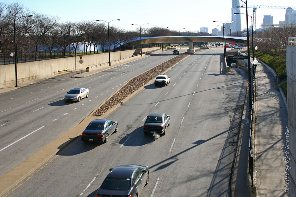 Public Art in Chicago: Millennium Park [The BP Pedestrian Bridge - by ...