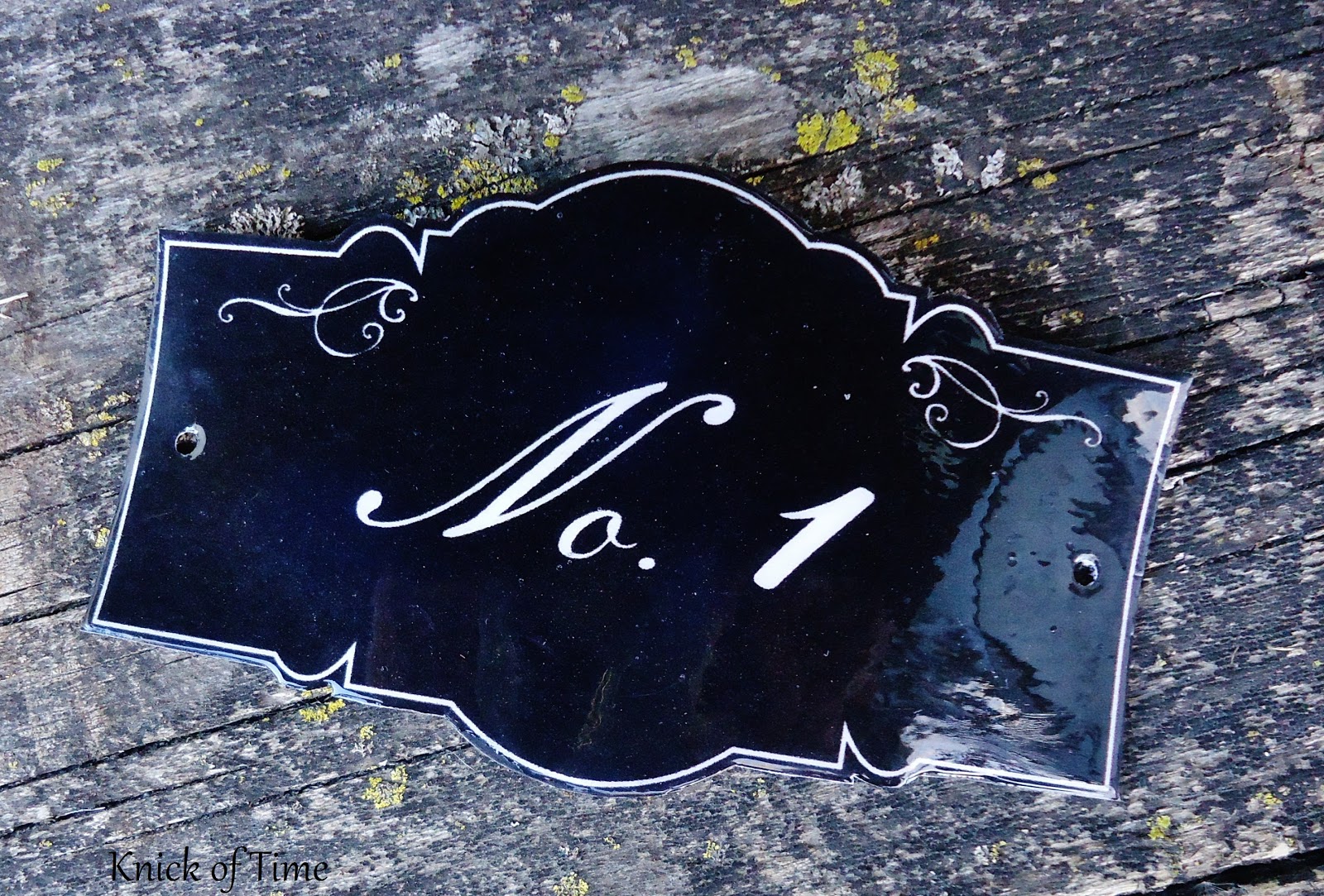 How To Make an Antique Enamel Sign from Knick of Time Interiors