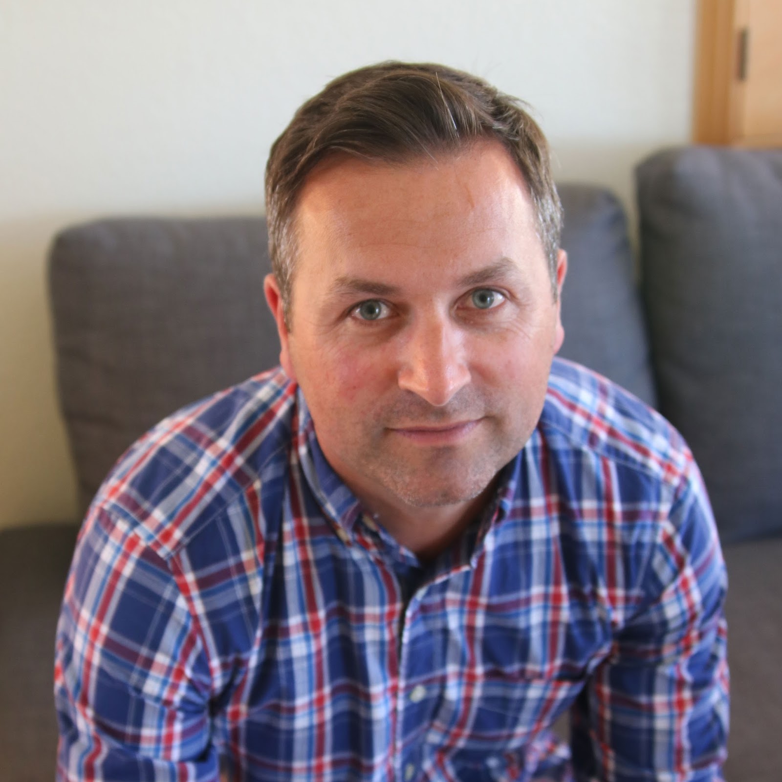 Rachel's Random Reads: Guest Post - Writing From The Male and Female ...