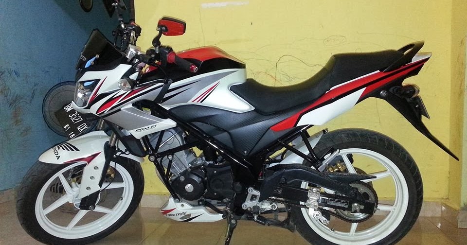 Info Top CB150R Merah