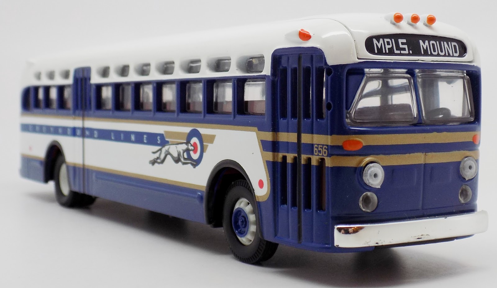 Toys and Stuff: Corgi 1/50 Scale Diecast No. 5401 Northland Greyhound ...