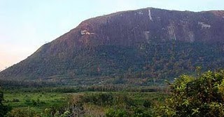 belum tenar. : 10 cerita rakyat kalteng