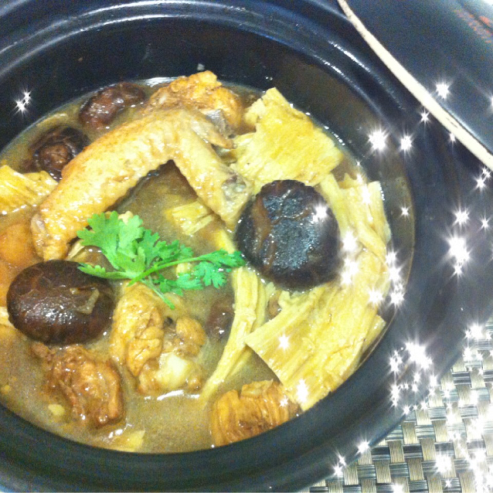 南海姑娘 Alice Lee Kitchen 爱丽思厨房: 腐竹焖鸡 Braised Fu Chok Chicken