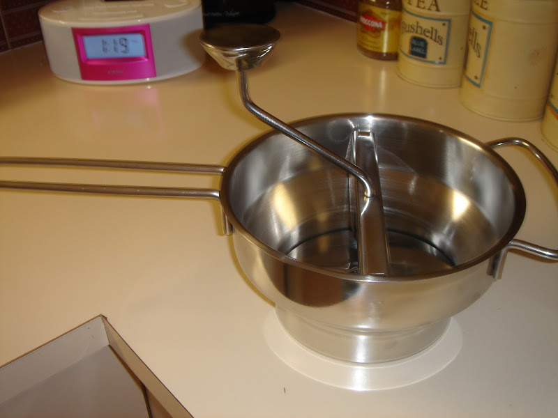 Cookie Queen Kitsch'n: A Maggie Beer Roast Chicken with Parsnip Pear Mash