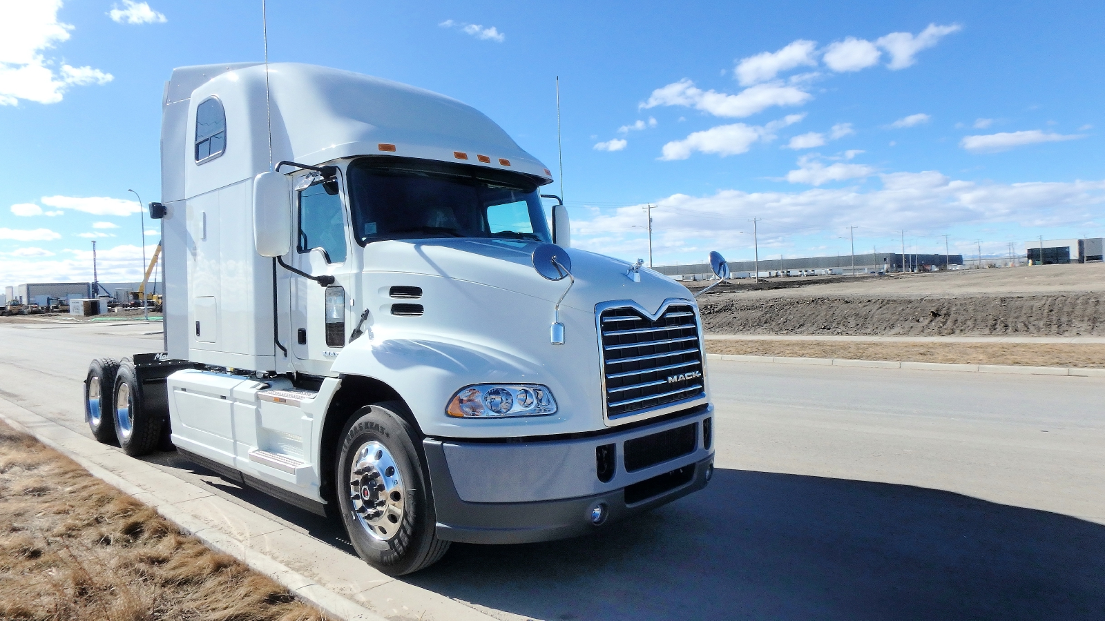 DIECIOCHO RUEDAS: MACK PINNACLE… 10 AÑOS EN EL MERCADO... EL ÚLTIMO Y ...