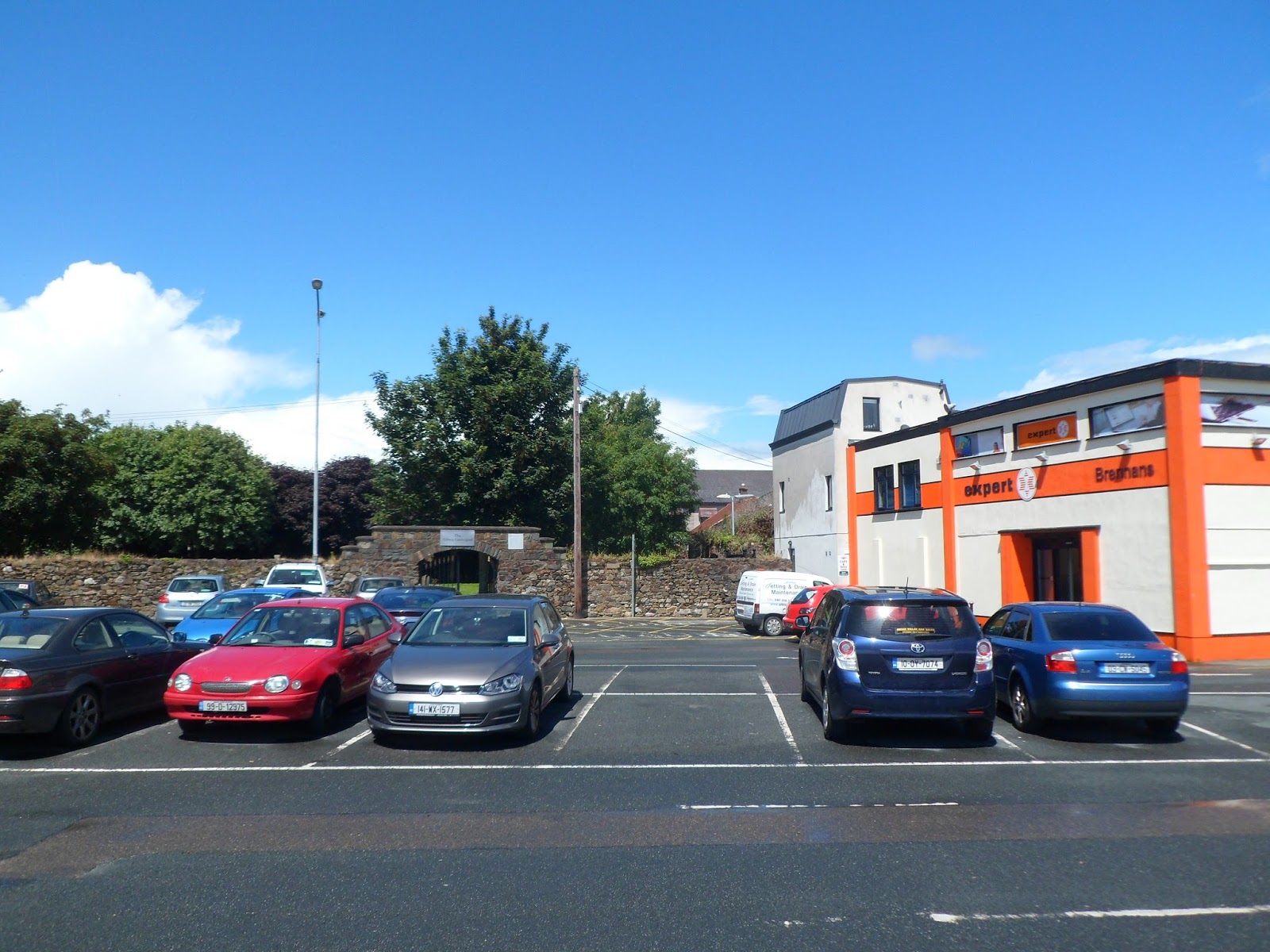 Arklow Online: Arklow History #1 - The Abbey Graveyard