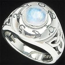 The Organic Brew: A Witches Ring, A Magickal Tool of the Trade