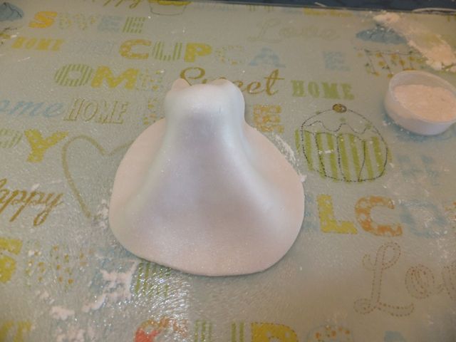 Tea, Cake & Create: A Halloween How-To: Fondant Ghost