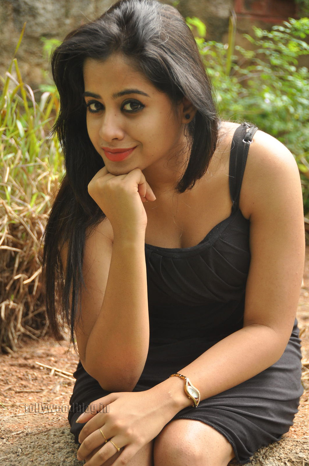 Swathi Dixit latest Glamorous Photo Shoot Gallery