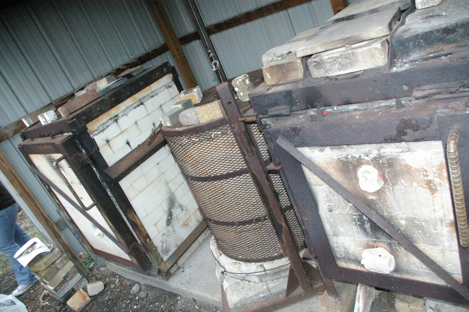 Hands in Clay: Raku workshop at Edinboro University-presented by Kevin ...