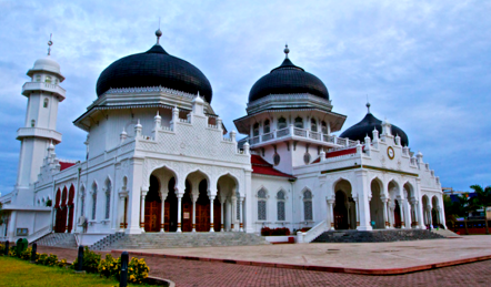 Inilah Masjid Paling Mewah Dan Megah Di Indonesia 2017 | Desain rumah ...