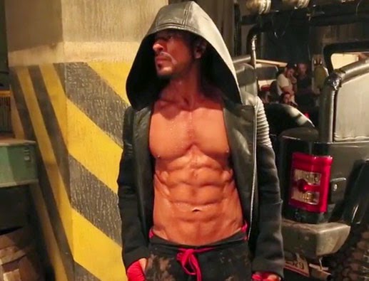 Watch: Shah Rukh Khan shares his 10-pack abs video on Twitter