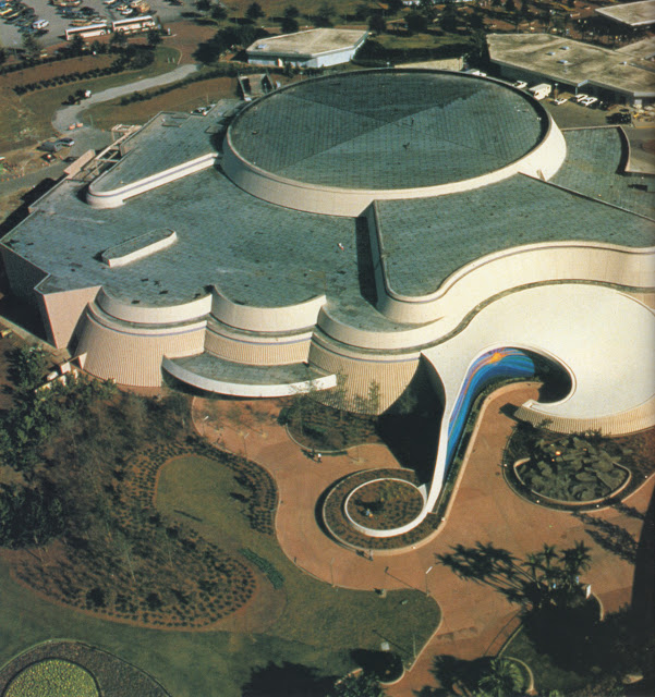 Disney Avenue: A History of Epcot's Living Seas Pavilion