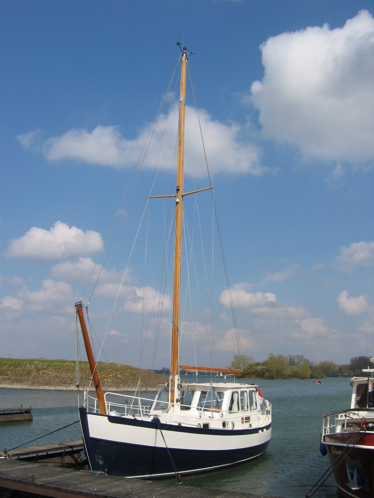 Motorzeilen: Een nieuwe Aluminium mast