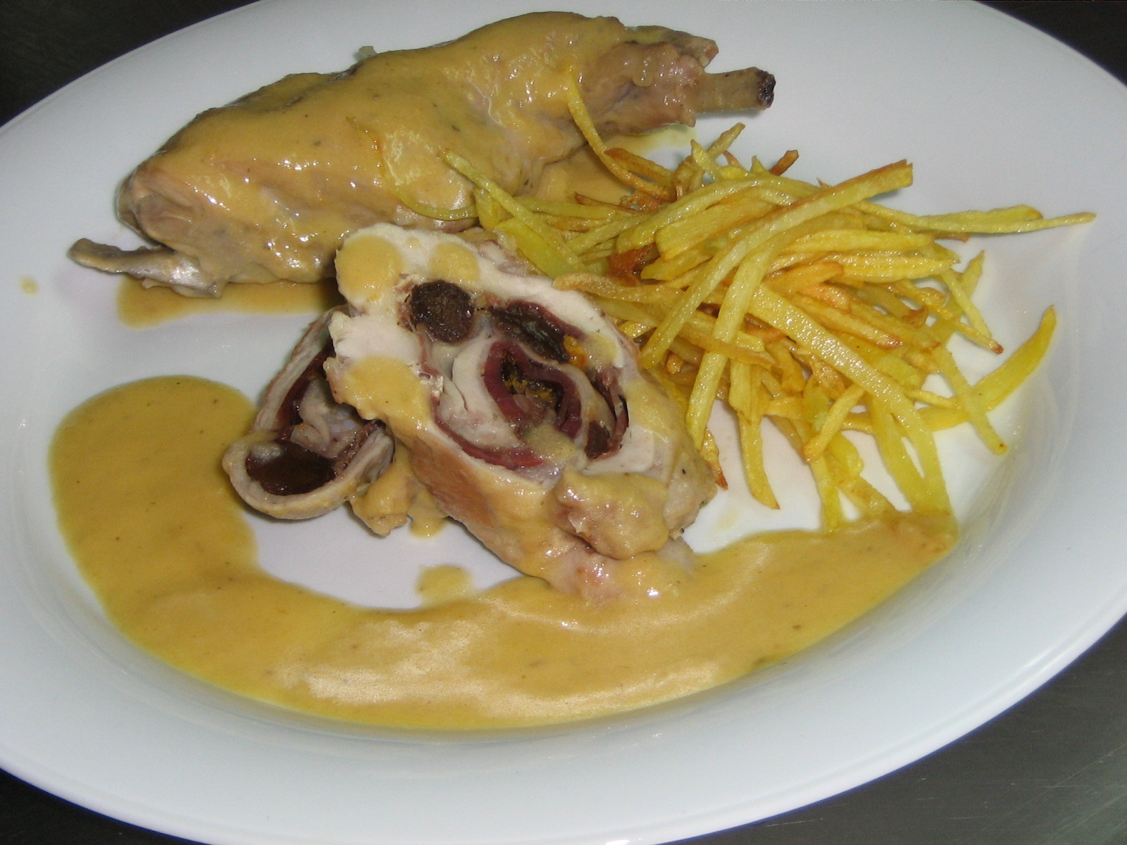 Cocina de ayer y de hoy: CONEJO RELLENO