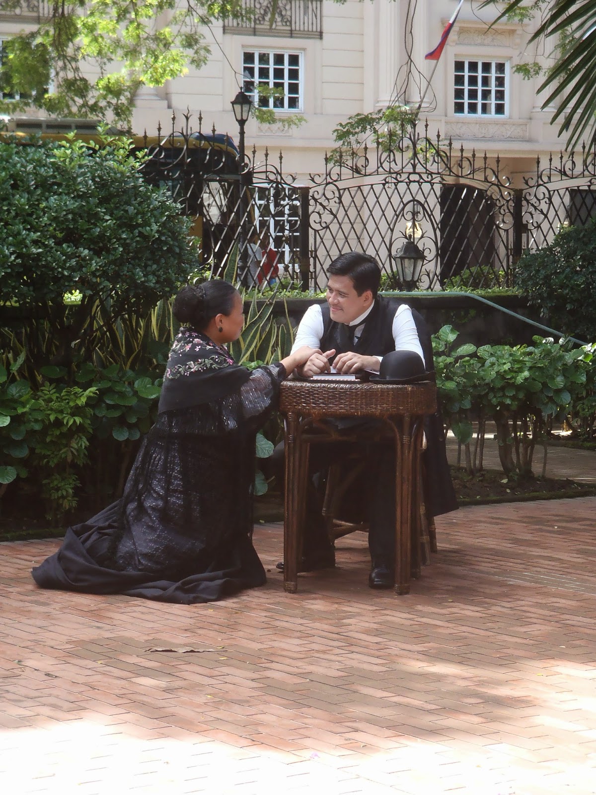 FOOT: A Play on Rizal in the Gardens of Fort Santiago welcomed us