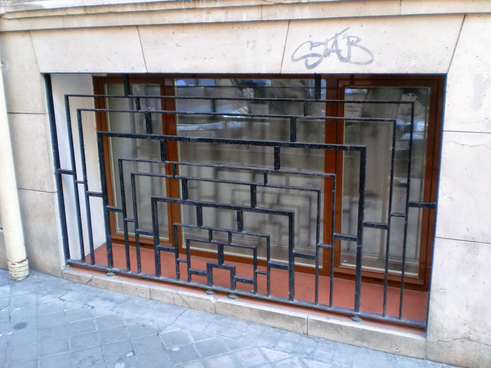 Madrid Art Decó: Viriato 65 (rejas)