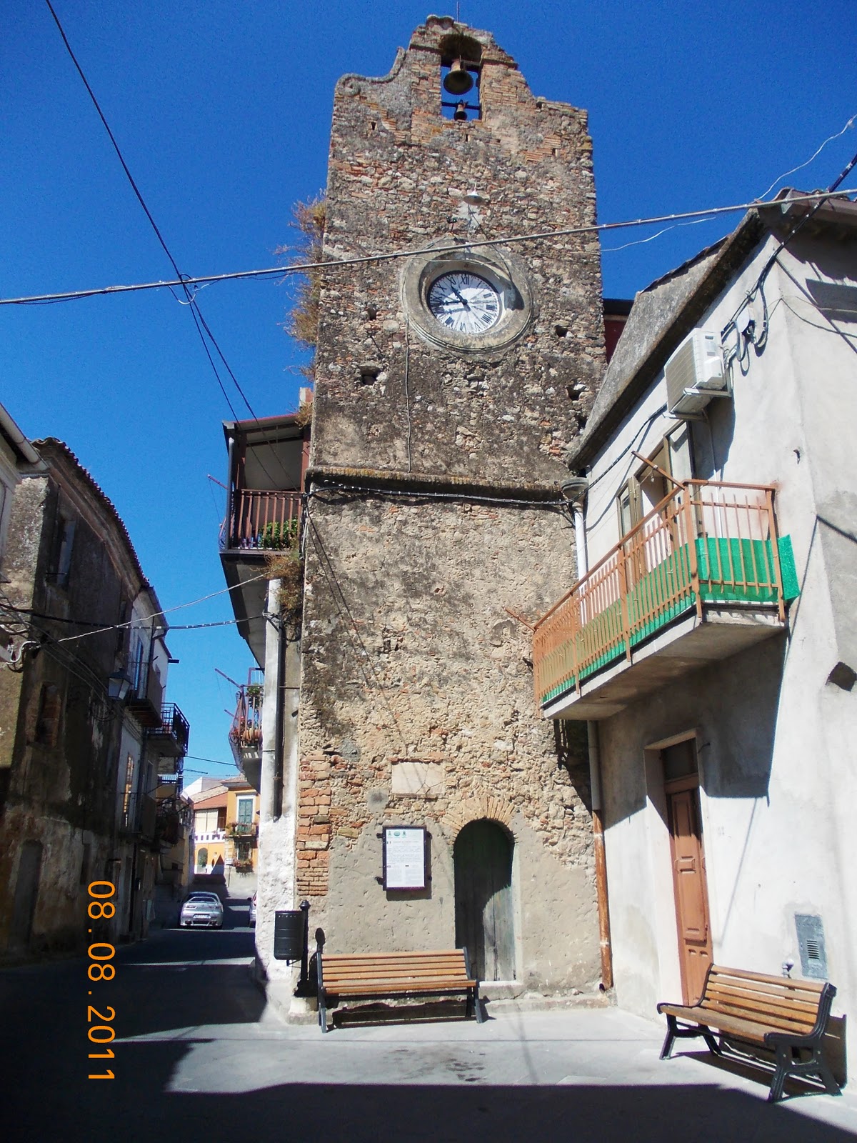 Strongoli: Torre dell'orologio
