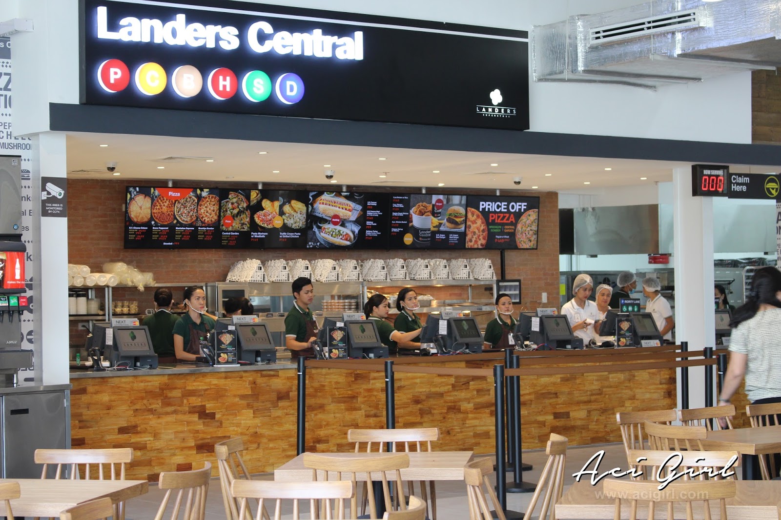 Landers Superstore ArcoVia City | Aci Girl