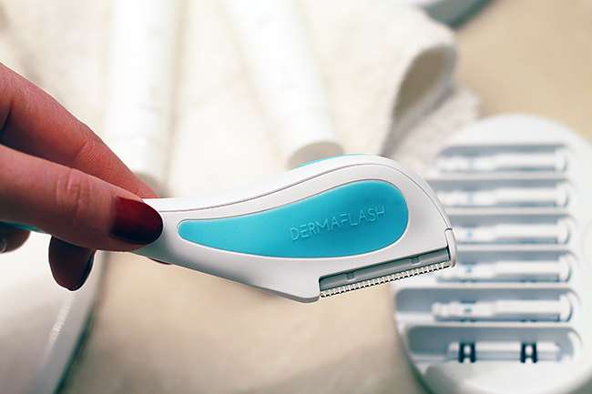 First Look: DERMAFLASH Facial Exfoliating Treatment - A Good Hue