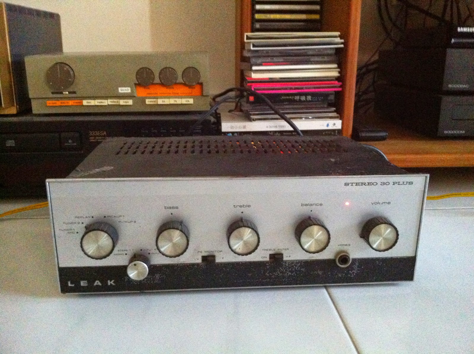 MyOldVintageHifi: Leak Stereo 30+ (Unit#1 - with speaker output modified)