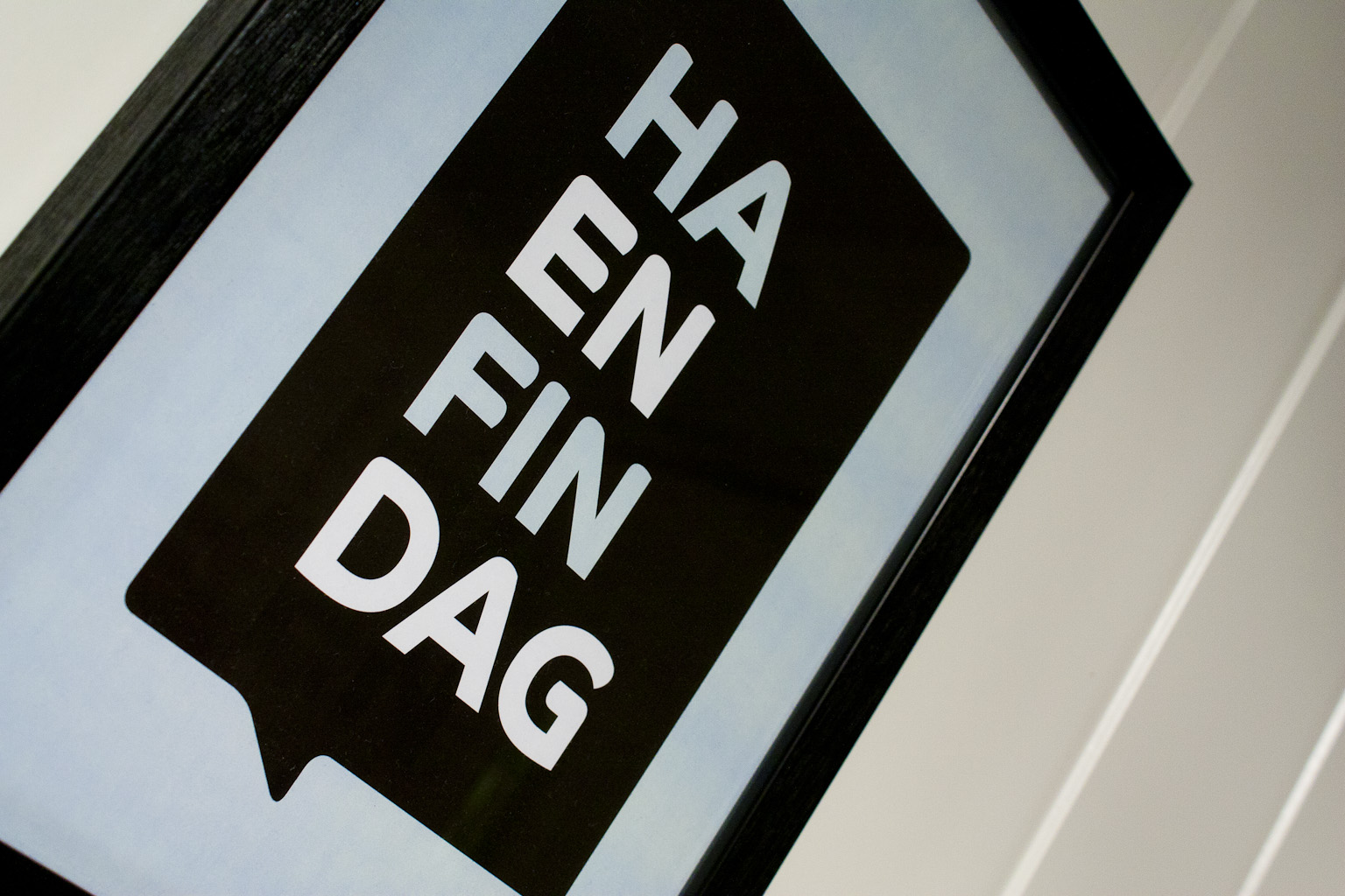 Monika Johansen // Lillarosa skyer: Ha en fin dag!