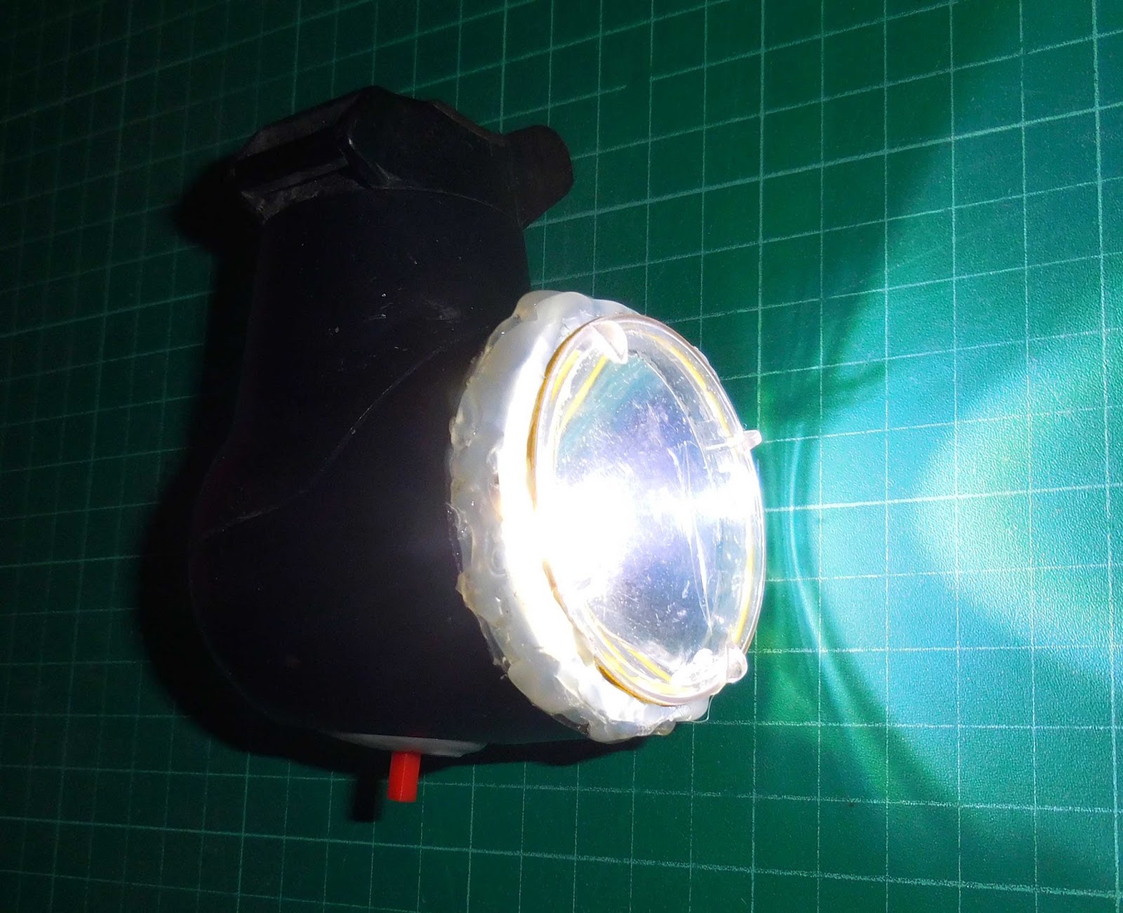 Hobby Witch: Upgrade your old incandescent flashlight with LED emitter