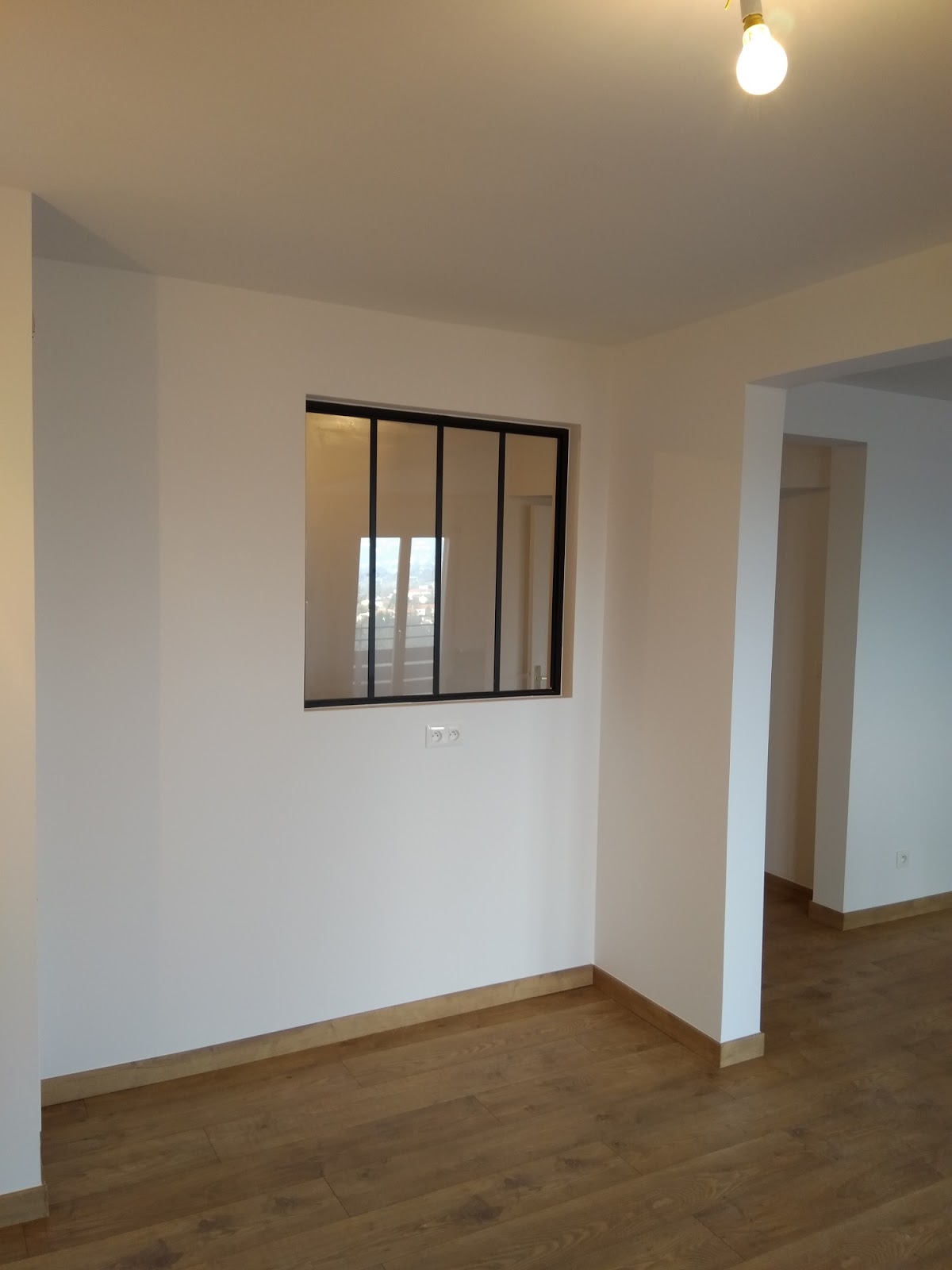 B-T-S: réalisation cloison de séparation entrée / cuisine , avec vitre ...