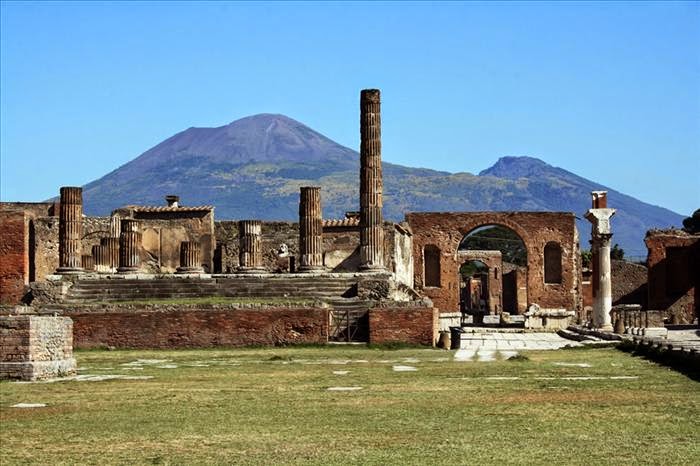 Clancy Tucker's Blog: 13 February 2015 - MOUNT VESUVIUS - ITALY