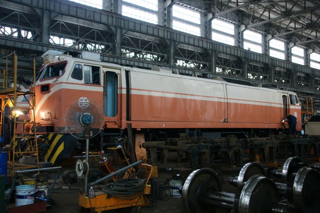 Blair's 鐵道攝影: E401電力機車 / TRA E401 Electric locomotive