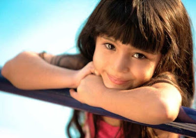 INFORMATIONS: Sarah Child Photo Gallery