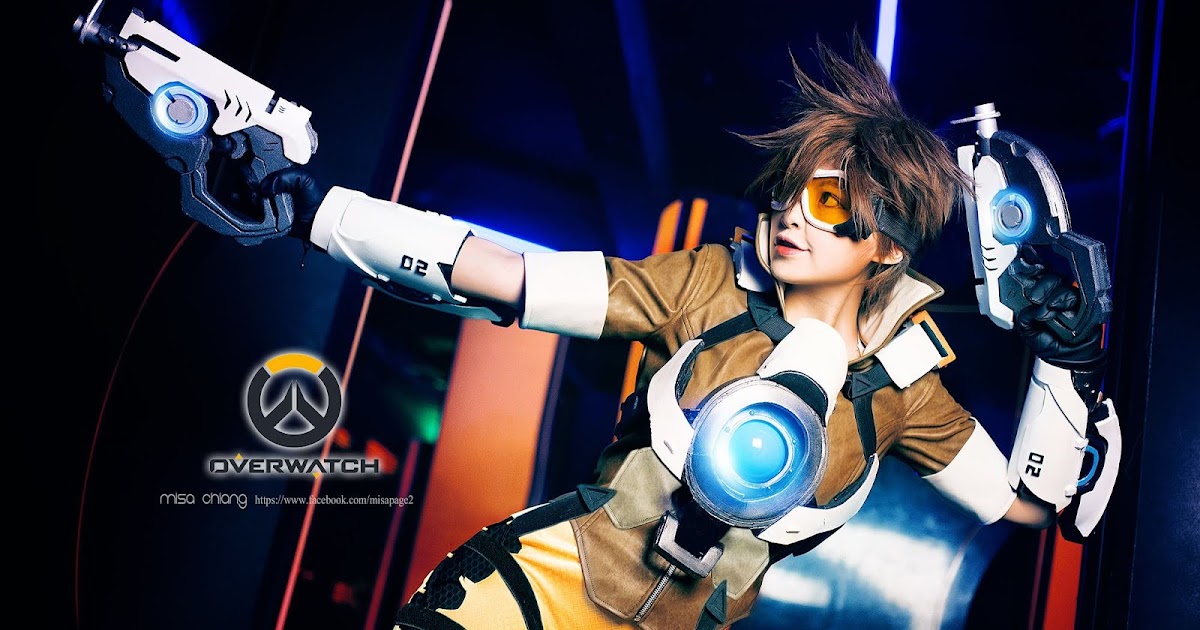 Overwatch Cosplay: Tracer cosplay