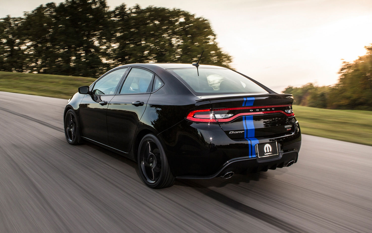 Cars Model 2013 2014: Dodge Dart to Blow into Windy City Wearing Mopar ...