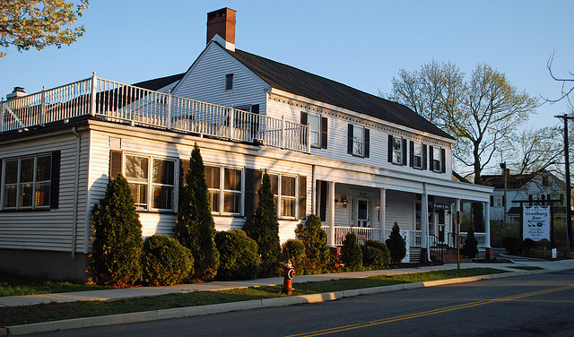 Quilty Pleasures: Fantasy Fudge and the Cranbury Inn