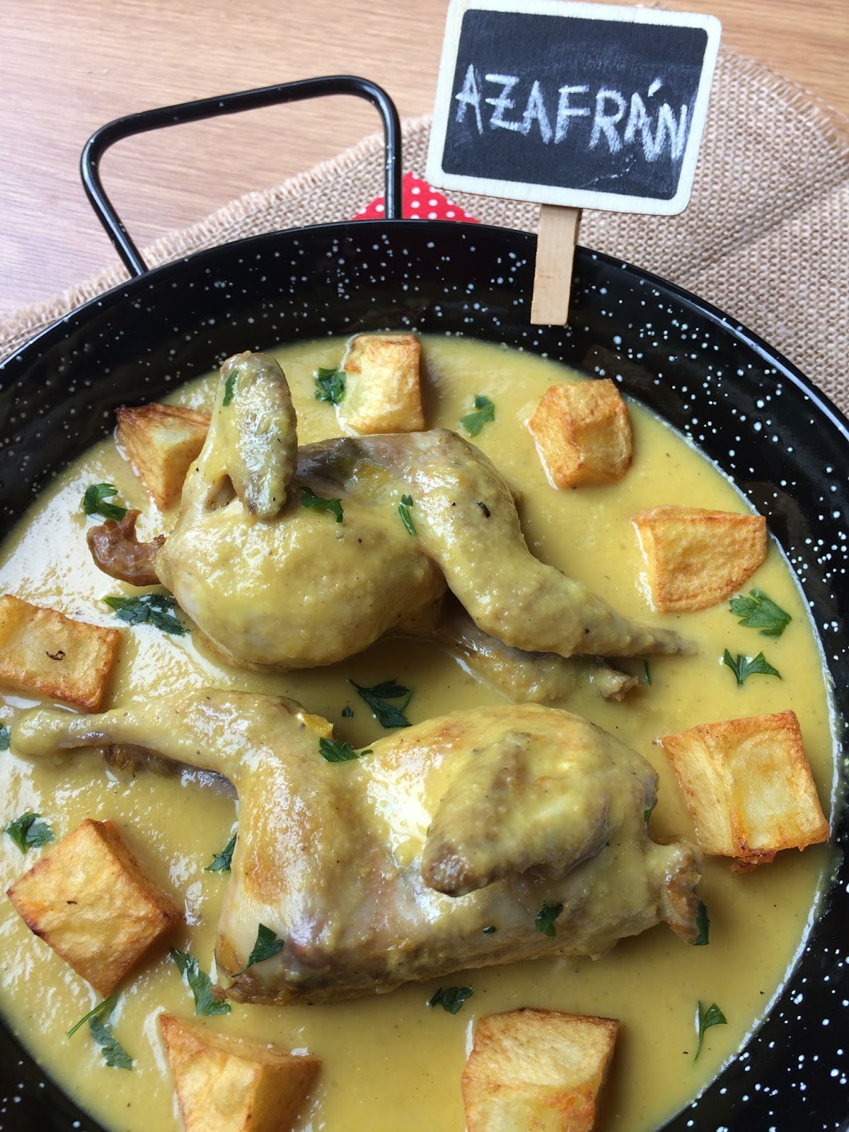 Codornices en salsa de vino blanco y azafrán. El Asaltablogs