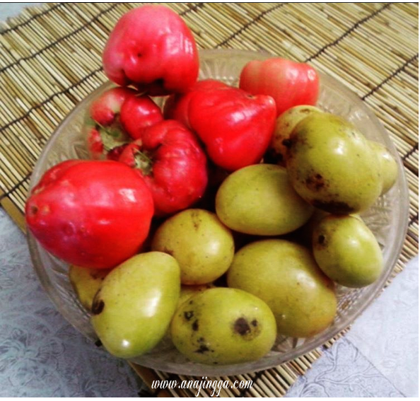 Buah-buahan Tempatan