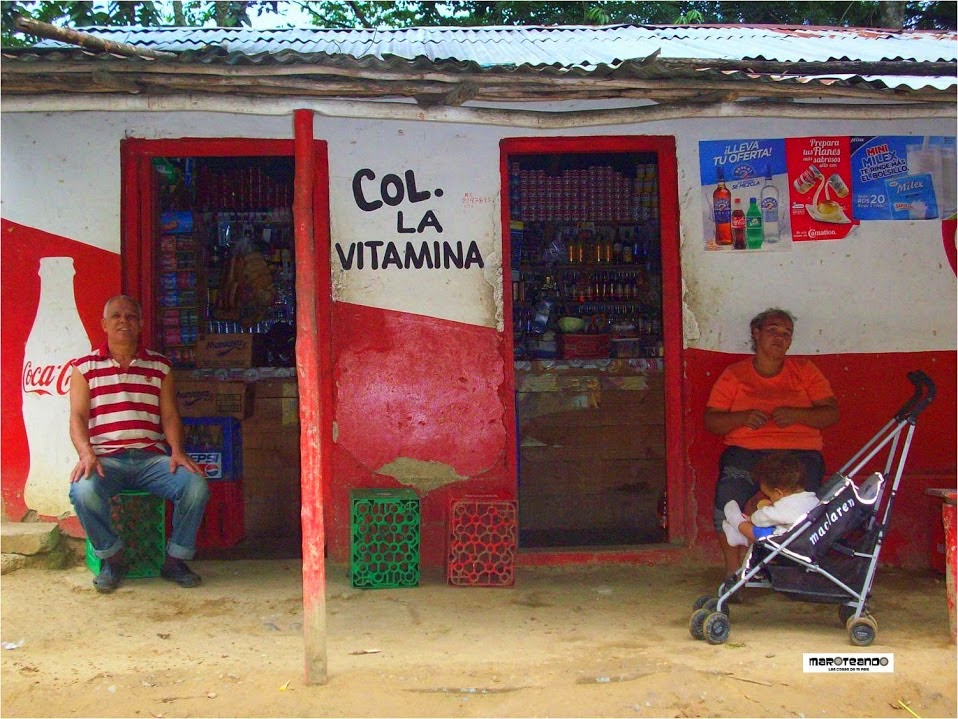 Colmado o pulpería dominicana camino a Puerto Plata – Imagenes Dominicanas