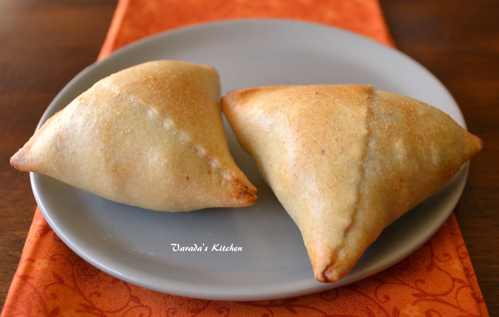 Varada's Kitchen and Garden: Baked Samosa
