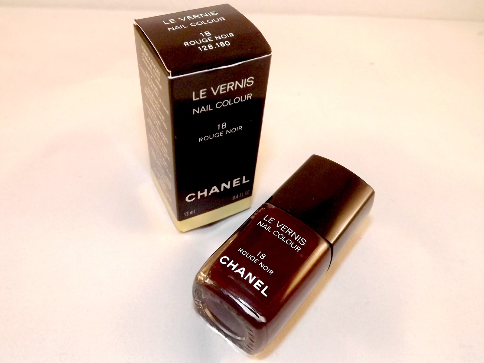 Arlette's Diary: Chanel - Rouge Noir // L'incontournable