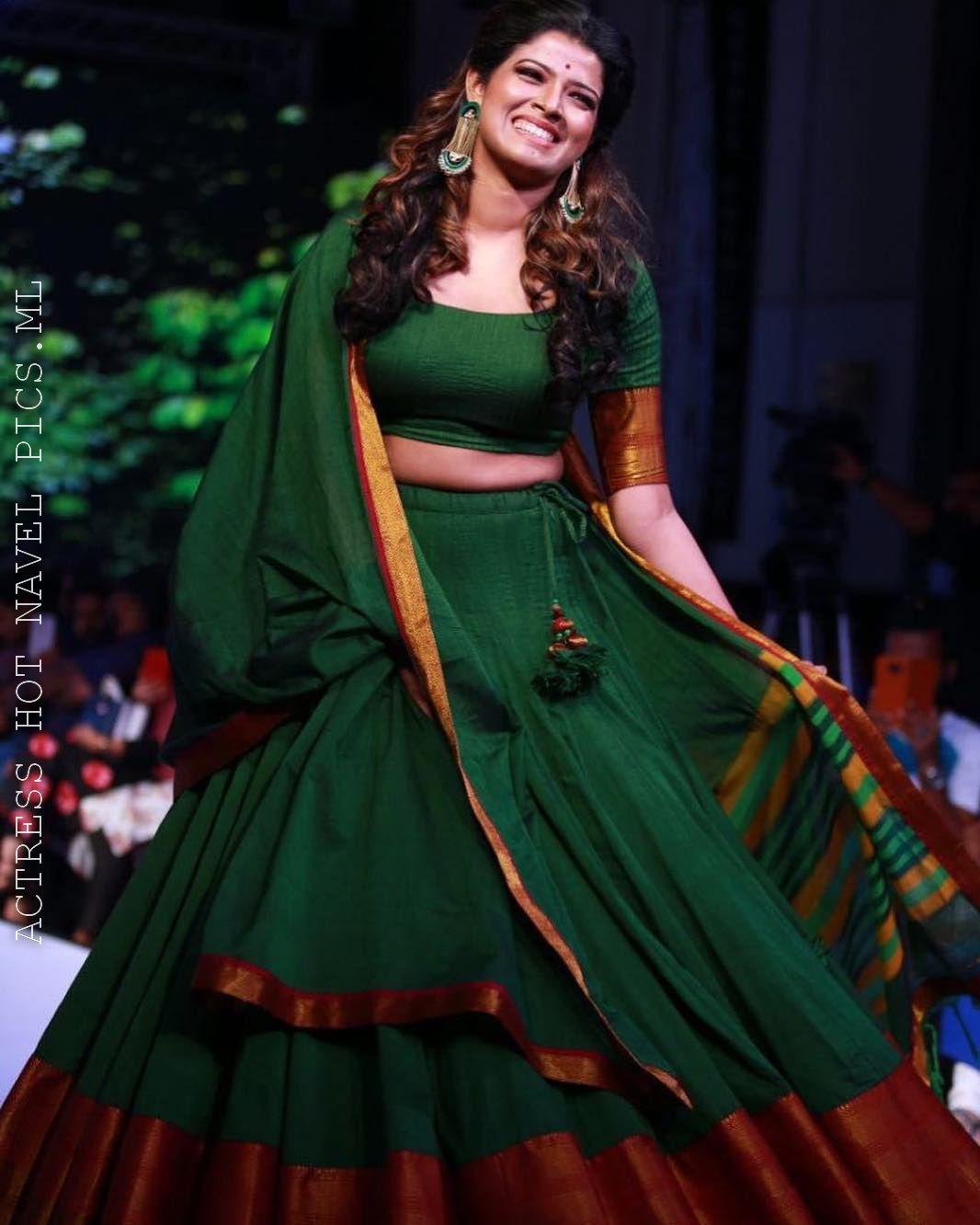 Singer-Amrutha-Suresh-Hot-Photos-25.jpg (1066×1332) | Clothes for women ...