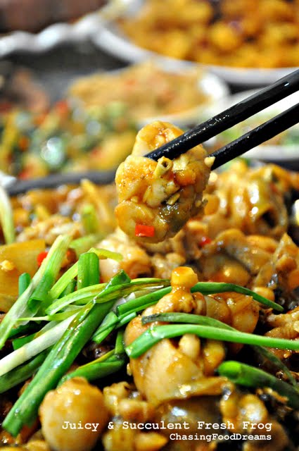 CHASING FOOD DREAMS: Yue Yang Lou Restaurant: Fiery Hunan Delicacies ...