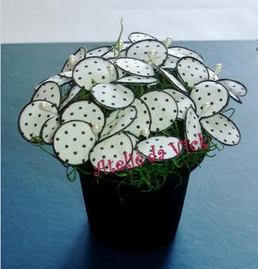 Artes da Vick: Flor de Arame com Tecido