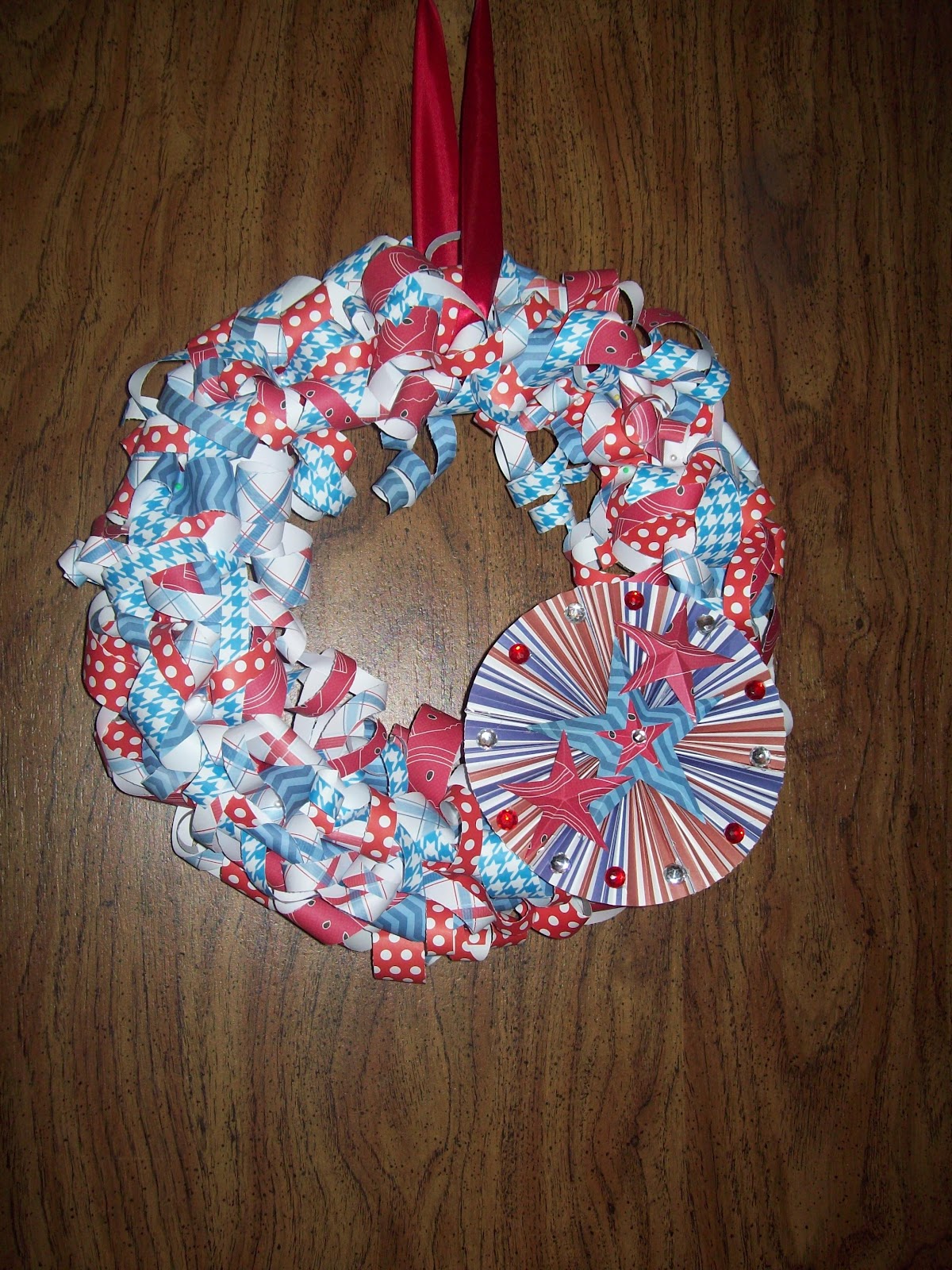 My Life Adventures: Easy to make paper wreath