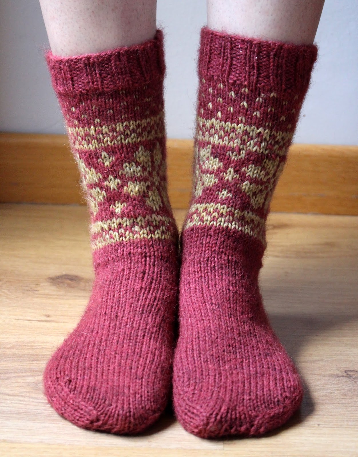 L'Atelier de l'Obi: Del tiempo que esquivamos. Fair Isle Flower Socks.