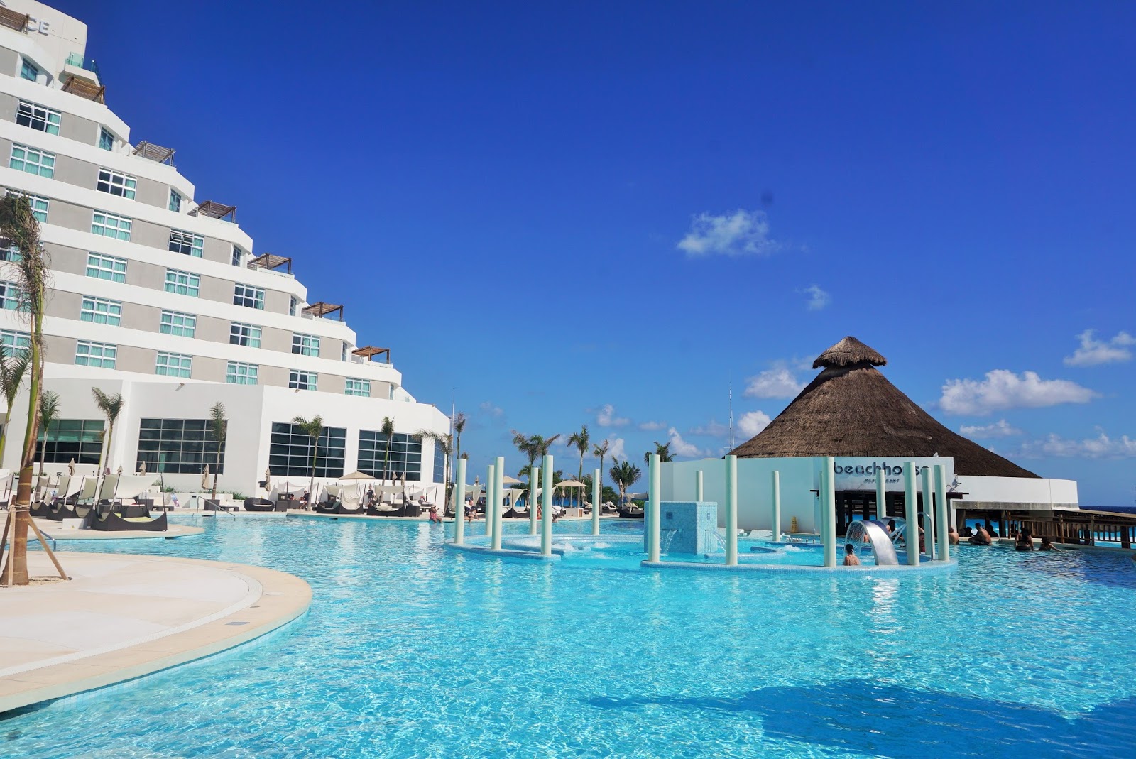 BOARDING GATE: BLUE - CANCUN